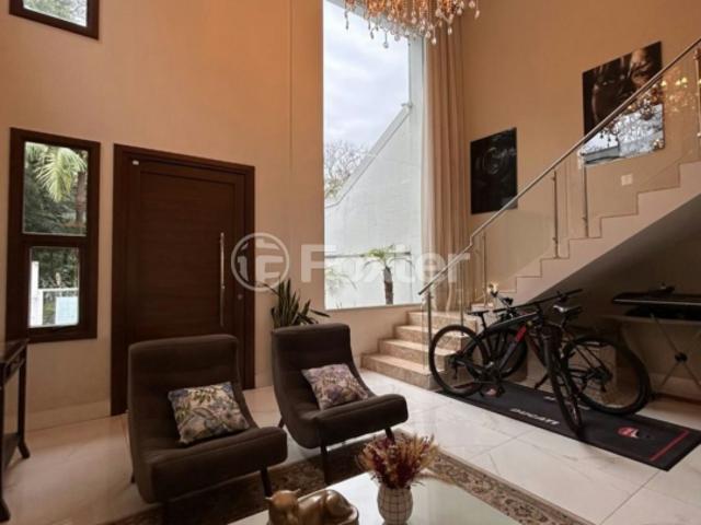 Casa com 3 dormitórios em Porto Alegre
