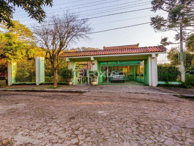 Casa com 3 dormitórios em Porto Alegre