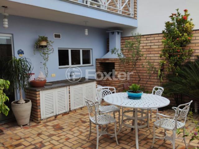 Casa com 3 dormitórios em São Paulo