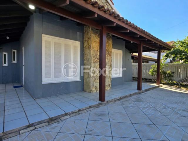 Casa com 3 dormitórios em Tramandaí
