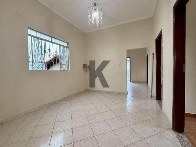 Casa com 3 dormitórios, garagem 125 metros de área construída no Santo Ivo