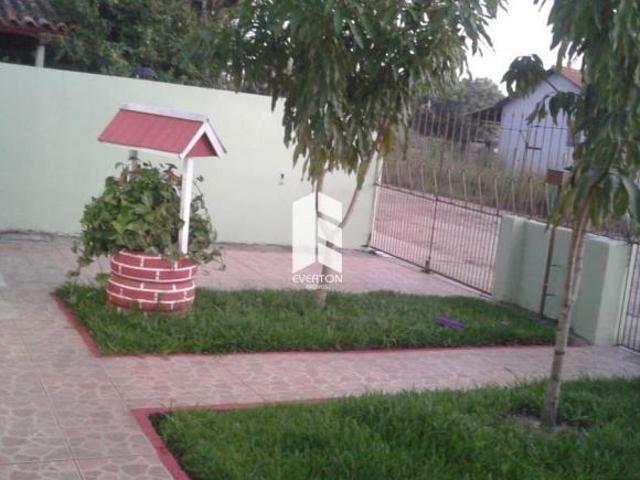 Casa com 3 dormitórios, garagem para dois carros