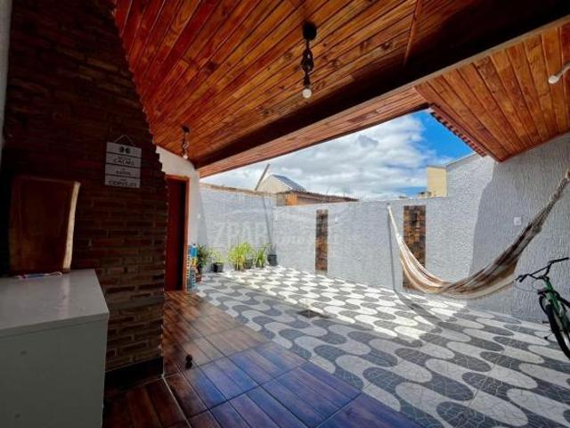 Casa com 3 dormitórios localizado na Hípica Porto Alegre