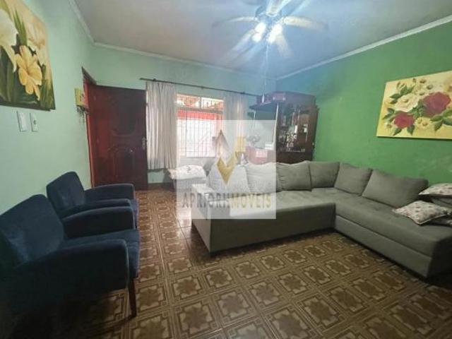 Casa com 3 dormitórios, para locação e venda, 220m² na Vila Pires Santo André/SP