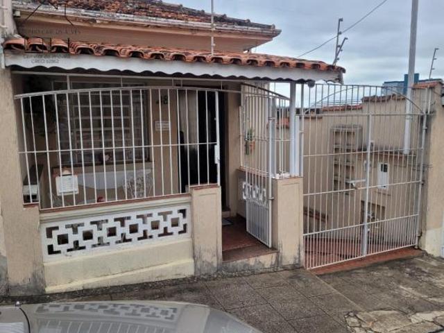 CASA COM 3 DORMITÓRIOS RESIDENCIAL/COMERCIAL NO CENTRO DE BRAGANÇA PAULISTA