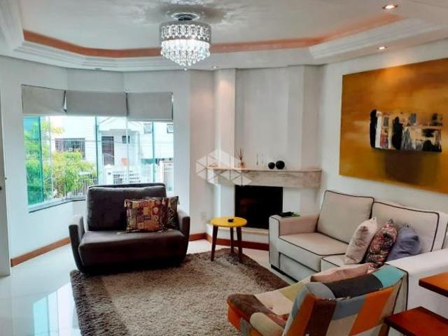 Casa com 3 dormitórios, suite master, 3 vagas, Bairro Jardim Planalto