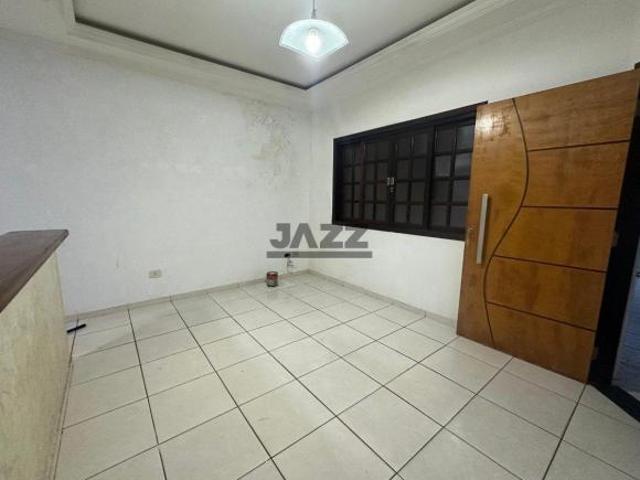 Casa com 3 Dormitórios, Suíte e Churrasqueira no Bosque dos Ipês