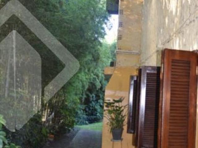 casa com 3 dormitórios suite 3 vagas garagem amplo terreno piscina