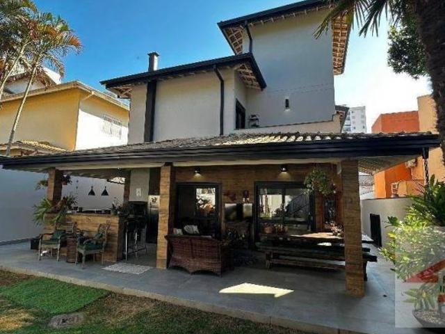 Casa com 3 dormitórios suítes à venda no Condomínio Santa Teresa, 266 m² por R$ 2.950.000 Jard