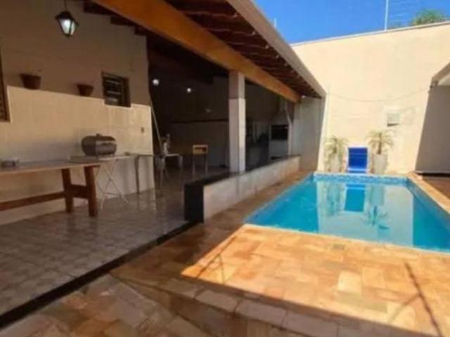 CASA COM 3 DORMITORIOS S/ 1 SUITE JARDIM ARANGA