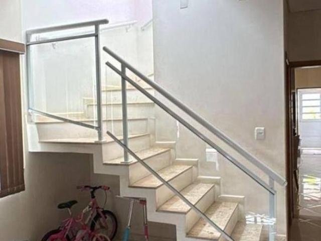 Casa com 3 dormitórios sendo uma suíte à venda, 150 m² por R$ 600.000 Colônia Jundiaí/SP