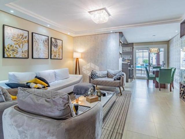Casa com 3 dormitórios, sendo 1 suíte, 2 vagas de Garagem Bairro Ipanema na Zona Sul de Porto Alegre