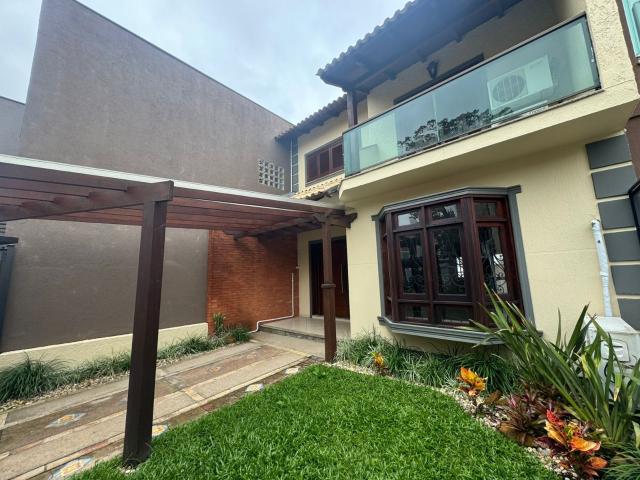 Casa com 3 dormitórios, sendo 1 suite