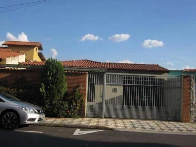 Casa com 3 dormitórios sendo 1 suíte completa no Jardim Santa Rosália