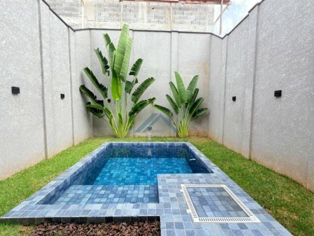 Casa com 3 dormitórios, sendo 1 suíte à venda, 126 m² por R$ 980.000 Nova Jaguari Santana de Par