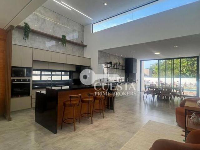 Casa com 3 dormitórios, sendo 1 suíte, à venda, 172 m² por R$ 1.300.000 Condomínio Ninho Verde II