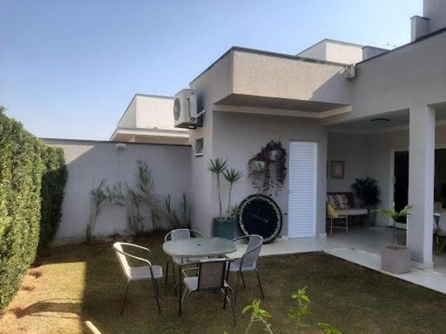 Casa com 3 dormitórios, sendo 1 suíte à venda, 198 m² por R$ 1.250.000 Condomínio Villagio Milano