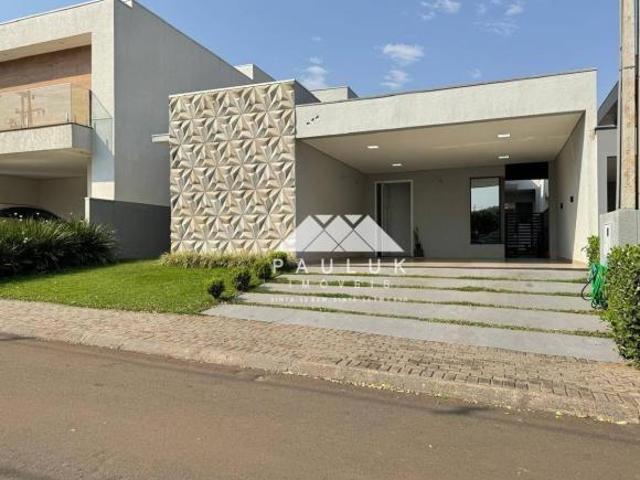 Casa com 3 dormitórios, sendo 1 suíte à venda, 210 m² por R$ 1.600.000 Condomínio Residencial Safi
