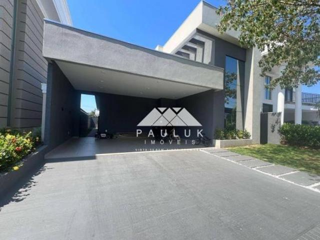 Casa com 3 dormitórios sendo 1 suíte à venda, 220 m² por R$ 1.6000.000 Condomínio Residencial Safi