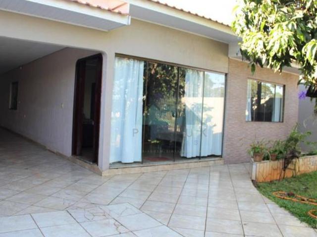 Casa com 3 dormitórios sendo 1 suíte à venda, 243 m² por R$ 1.000.000 Jardim Panorama Foz do Igu