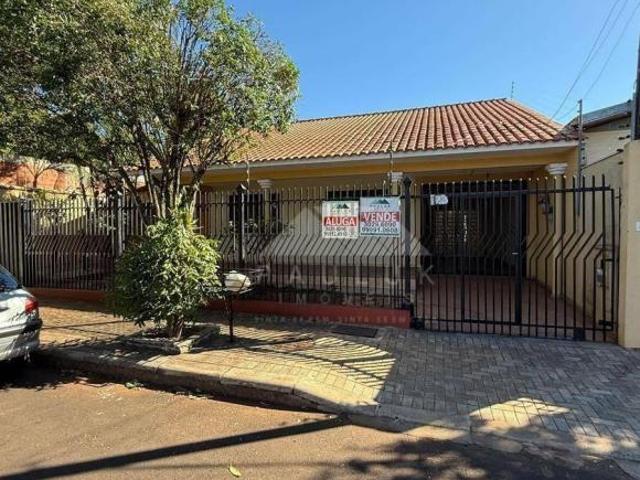 Casa com 3 dormitórios, sendo 1 suíte à venda, 245 m² por R$ 700.000 Conjunto Libra Foz do Igua