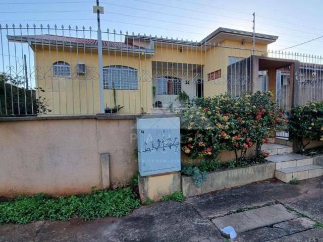 Casa com 3 dormitórios sendo 1 suíte à venda, 258 m² por R$ 2.800.000 Conjunto A Foz do Iguaçu/P