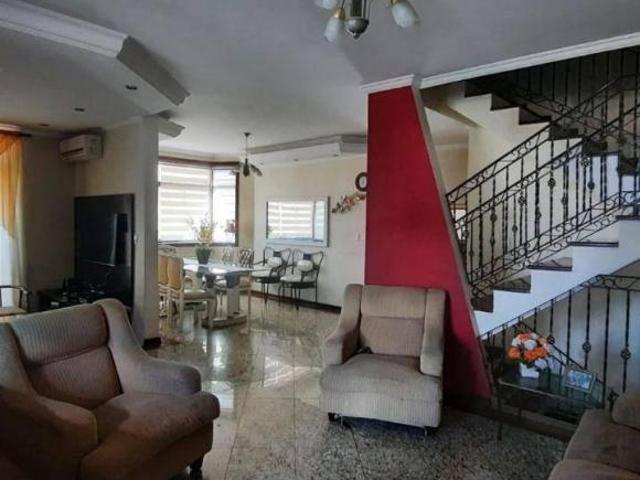 Casa com 3 dormitórios, sendo 1 suíte à venda, 367 m² por R$ 1.060.000 Vila Carvalho Sorocaba/S