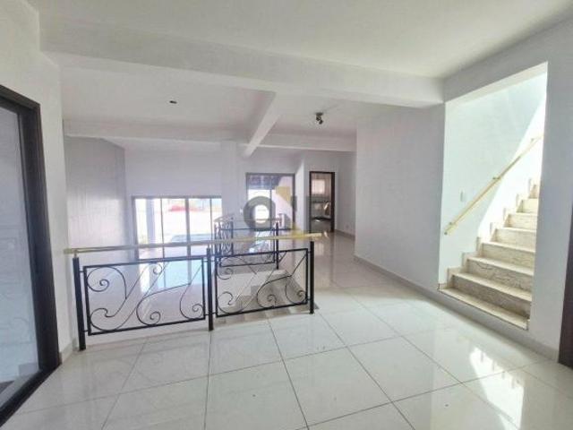 Casa com 3 dormitórios sendo 1 suíte à venda Granja Viana Cotia SP