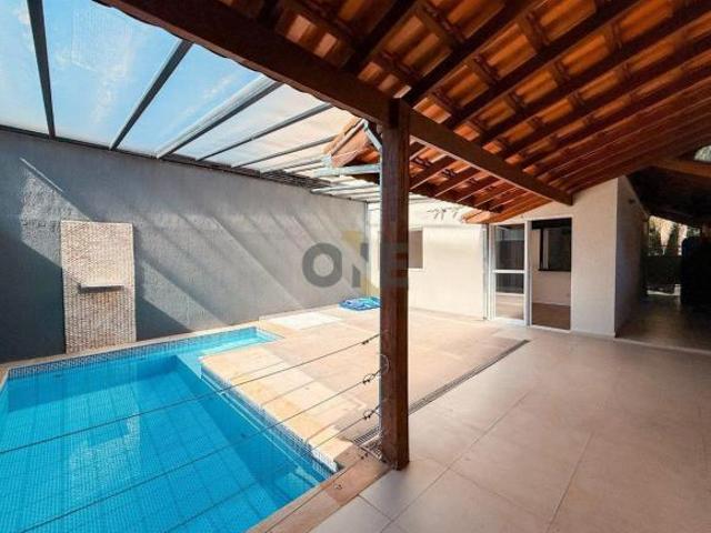 Casa com 3 dormitórios, sendo 1 suíte à venda Granja Viana Cotia/SP