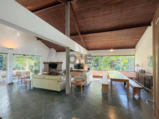 Casa com 3 dormitórios, sendo 1 suíte à venda Granja Viana Cotia/SP