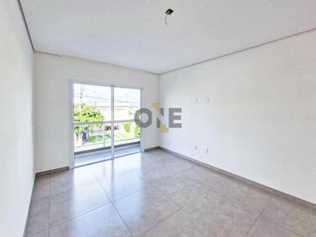Casa com 3 dormitórios sendo 1 suíte à venda Granja Viana Cotia/SP