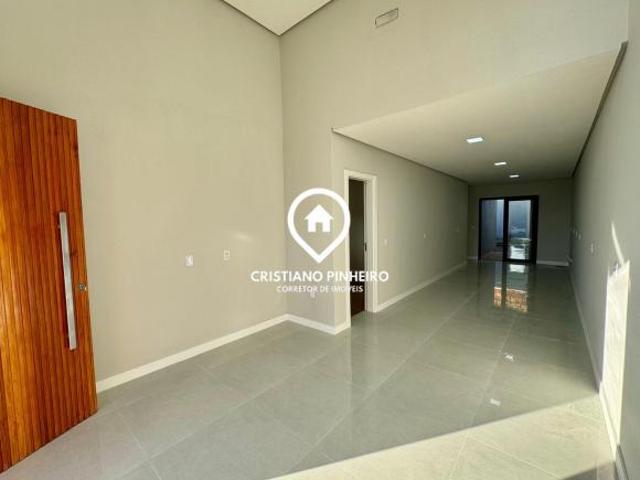 Casa com 3 dormitórios sendo 1 suíte à venda no bairro Reserva Bela Vista em Gravataí/RS