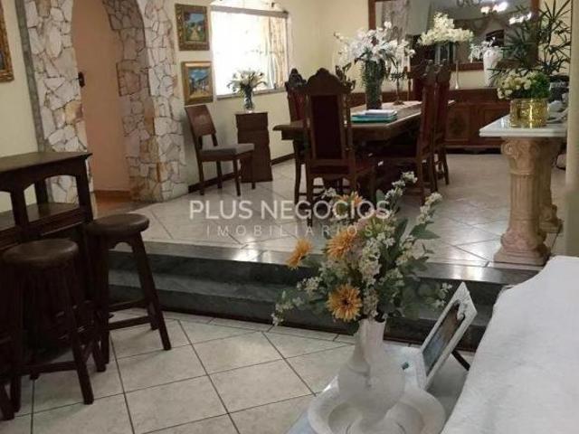 Casa com 3 dormitórios sendo 1 suíte e com 720 de área total e 360 de área útil na Vila Trujillo, So