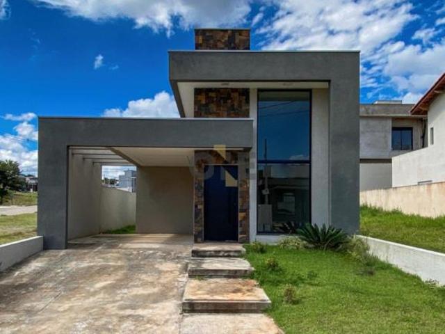 Casa com 3 dormitórios, sendo 1 suíte para venda Caucaia do Alto Cotia SP