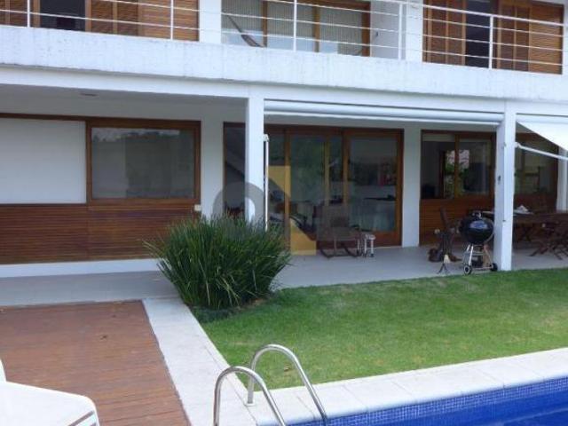 Casa com 3 dormitórios, sendo 1 suíte para venda Granja Viana Cotia SP