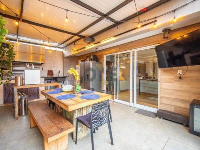 Casa com 3 dormitórios, sendo 1 suíte para venda Granja Viana Cotia SP
