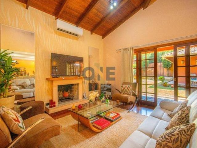 Casa com 3 dormitórios, sendo 1 suíte para venda Granja Viana Cotia Sp