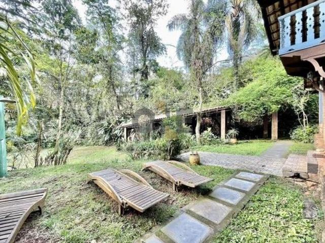 Casa com 3 dormitórios, sendo 1 suíte para venda Granja Viana Cotia SP