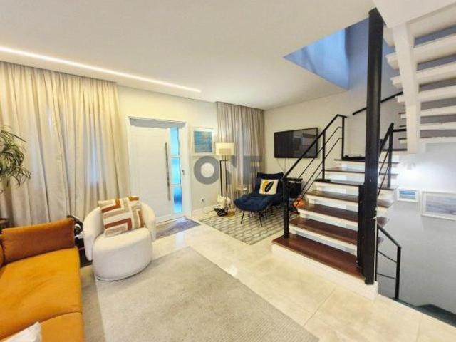 Casa com 3 dormitórios, sendo 1 suíte para venda Granja Viana Cotia SP
