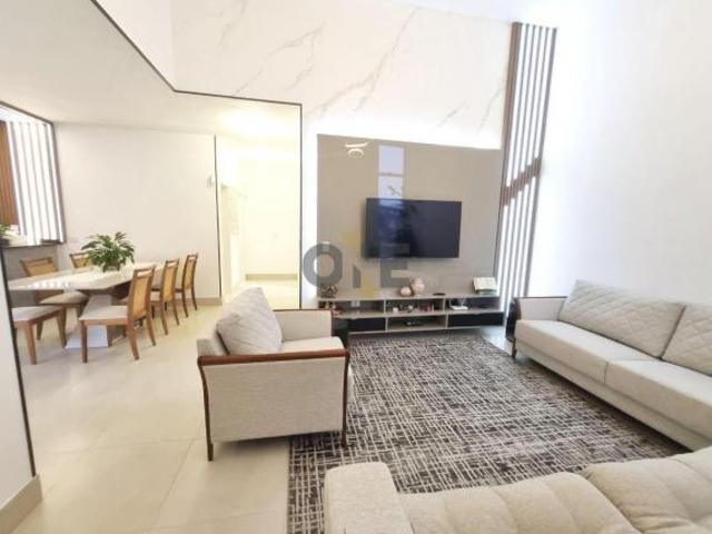 Casa com 3 dormitórios, sendo 1 suíte para venda Granja Viana Cotia SP
