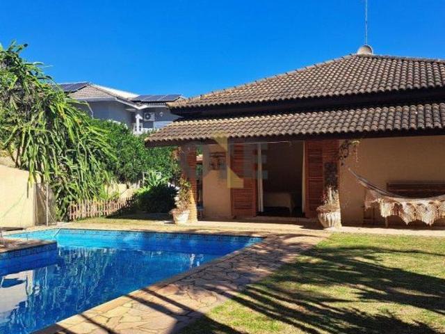 Casa com 3 dormitórios, sendo 1 suíte para venda Granja Viana Cotia SP