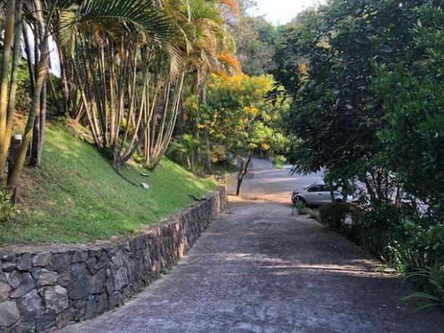 Casa com 3 dormitórios, sendo 1 suíte para Venda Granja Viana Embu das Artes/SP