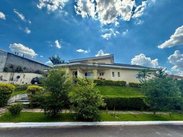 Casa com 3 dormitórios, sendo 1 suíte para venda na Granja Viana Cotia/SP