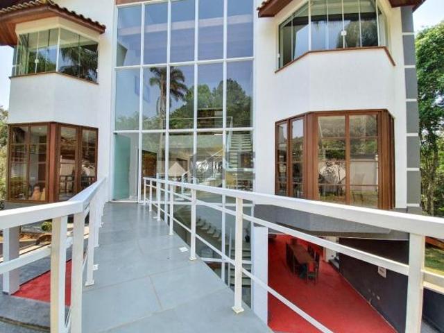 Casa com 3 dormitórios, sendo 1 suíte para venda na região Granja Viana Itapecerica da Serra SP