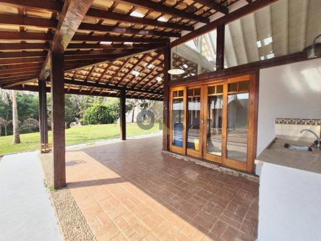 Casa com 3 dormitórios, sendo 1 suíte para venda ou locação Granja Viana Cotia SP