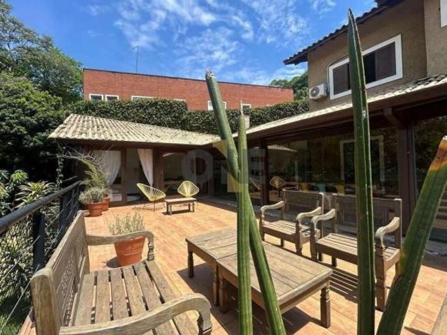 Casa com 3 dormitórios, sendo 1 suíte para venda ou locação Granja Viana Cotia SP
