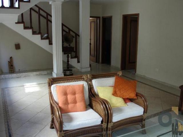 Casa com 3 dormitórios sendo 2 suíte para venda ou locação Granja Viana Cotia SP