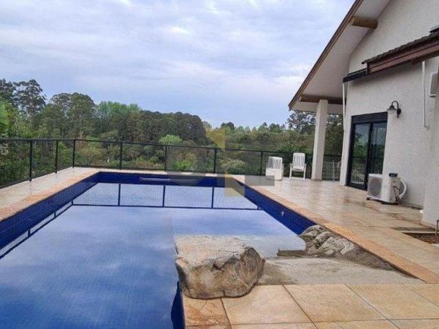Casa com 3 dormitórios, sendo 2 suítes à venda Granja Viana Cotia/SP