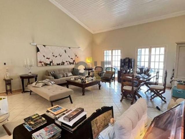Casa com 3 dormitórios, sendo 2 suítes à venda Granja Viana Cotia/SP