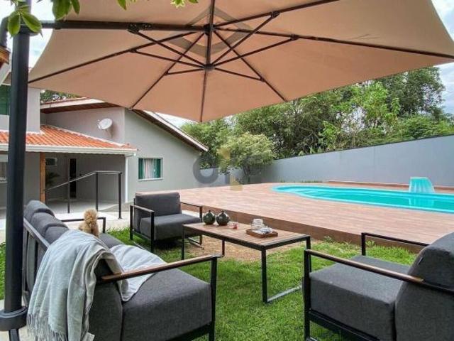 Casa com 3 dormitórios, sendo 2 suítes para venda Cotia SP